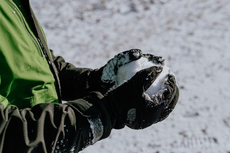 Snowball sampling: What it is and when to use it | Prolific